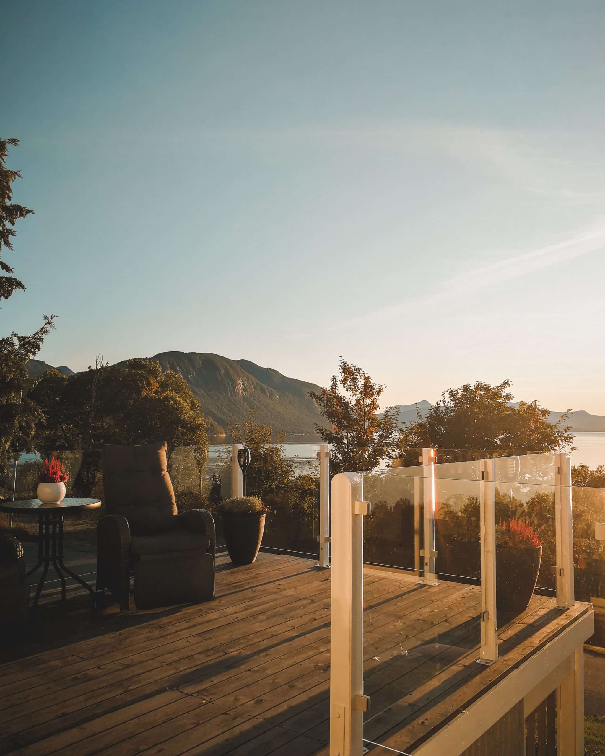 Sådan indretter og designer du din terrasse eller altan ...